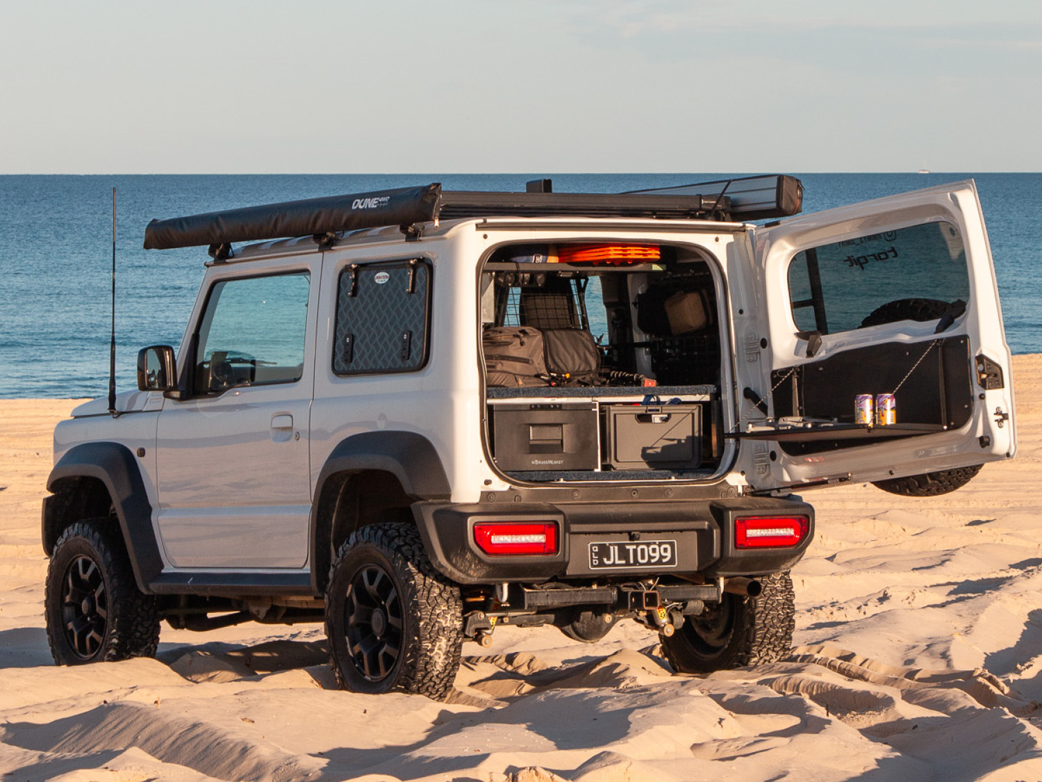 Suzuki Jimny JB74 2018-present